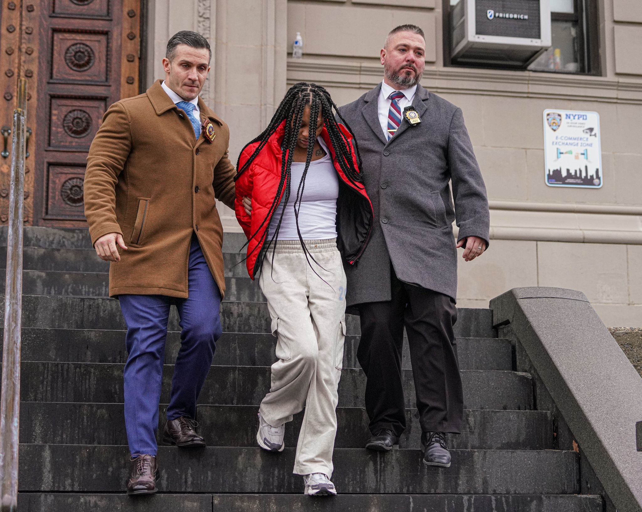 Staten Island Woman Surrenders After Fatal Stabbing of Mother