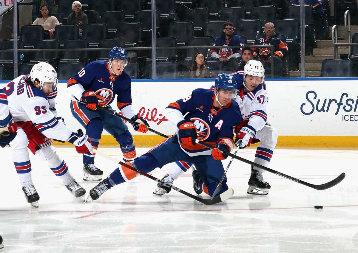 Islanders Struggle to Stay in Playoff Race