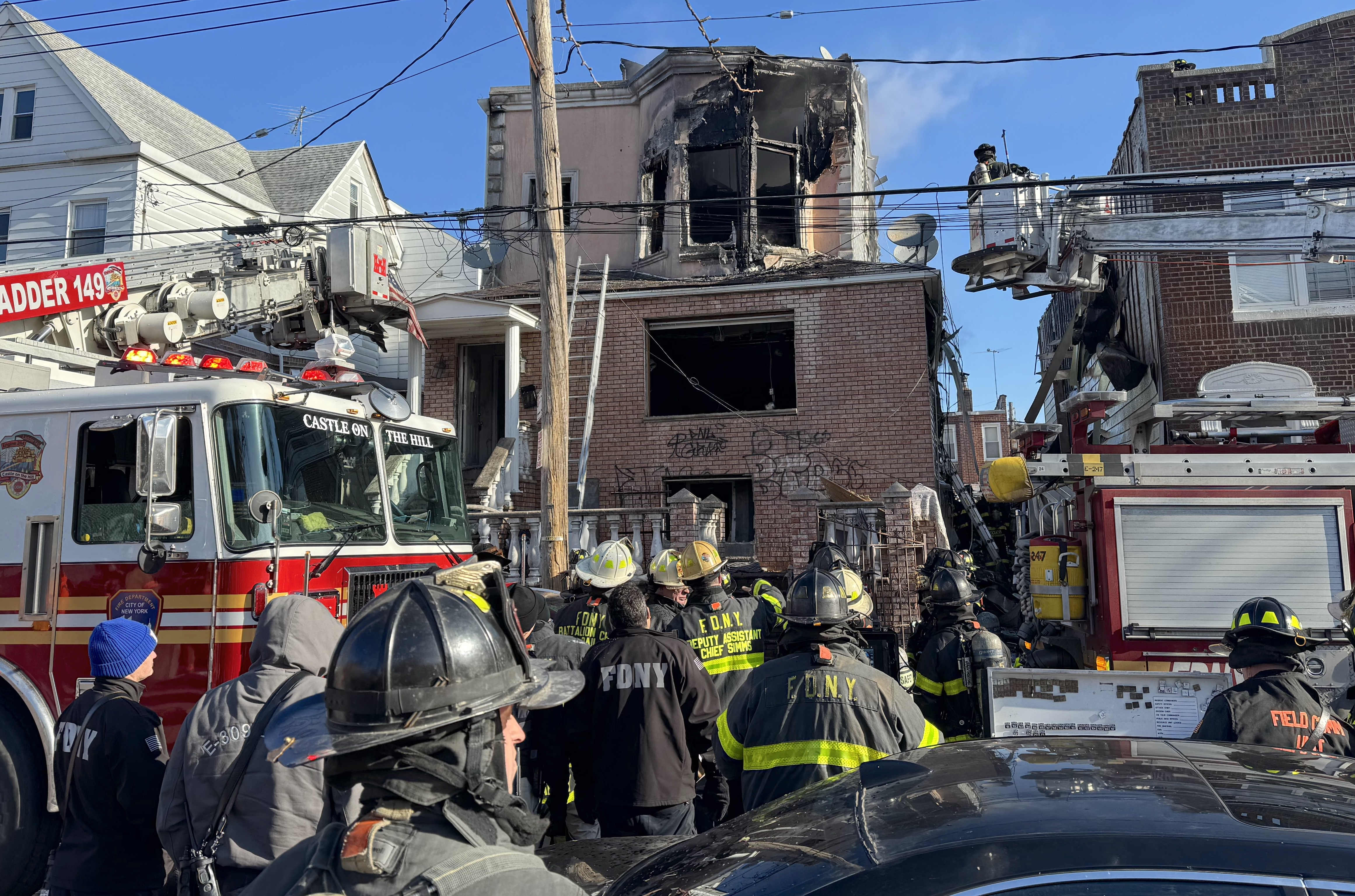 Deadly Brooklyn Fire Leaves Neighbors in Mourning