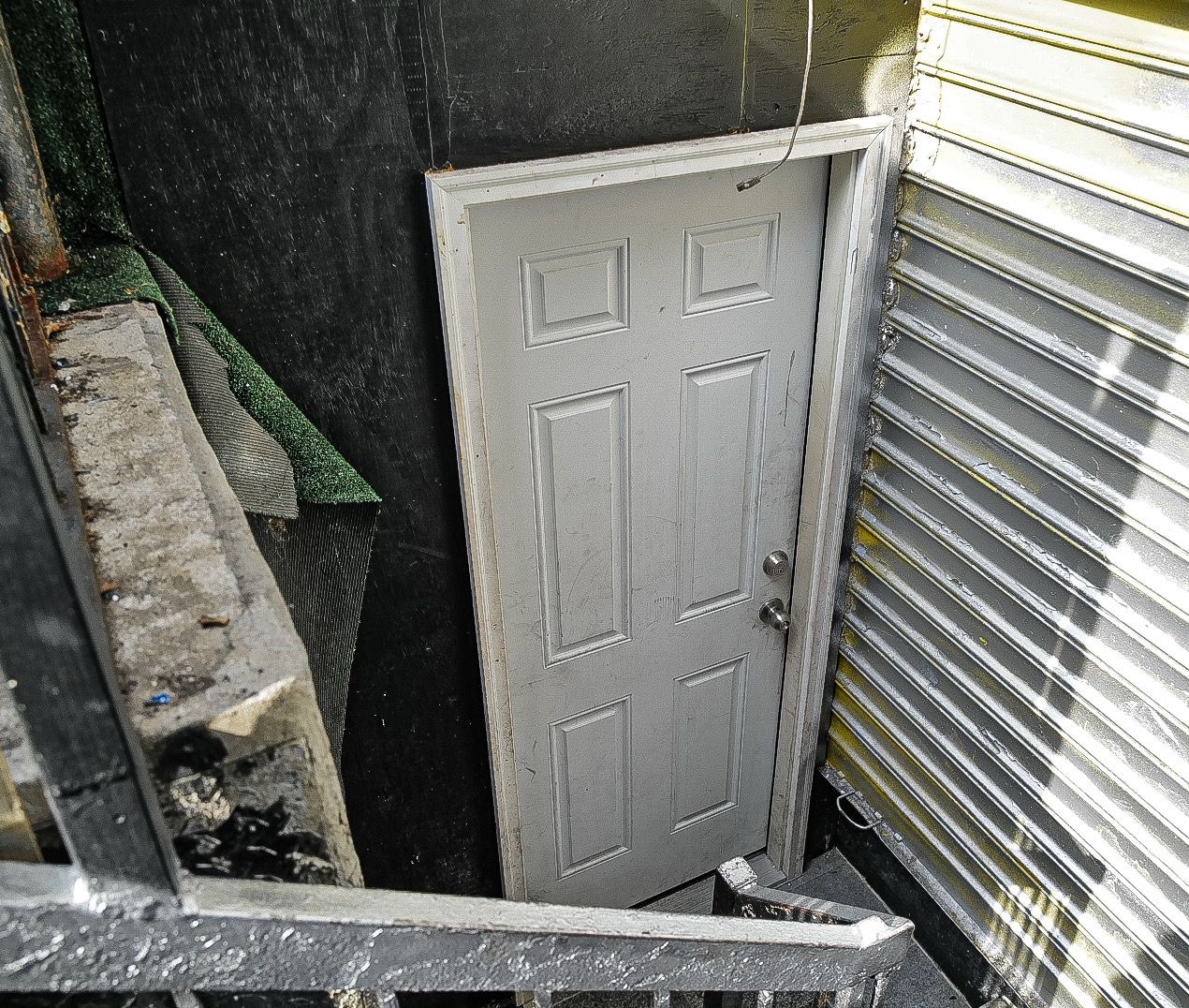 NYPD raids illegal Manhattan basement club tied to violent robberies ...