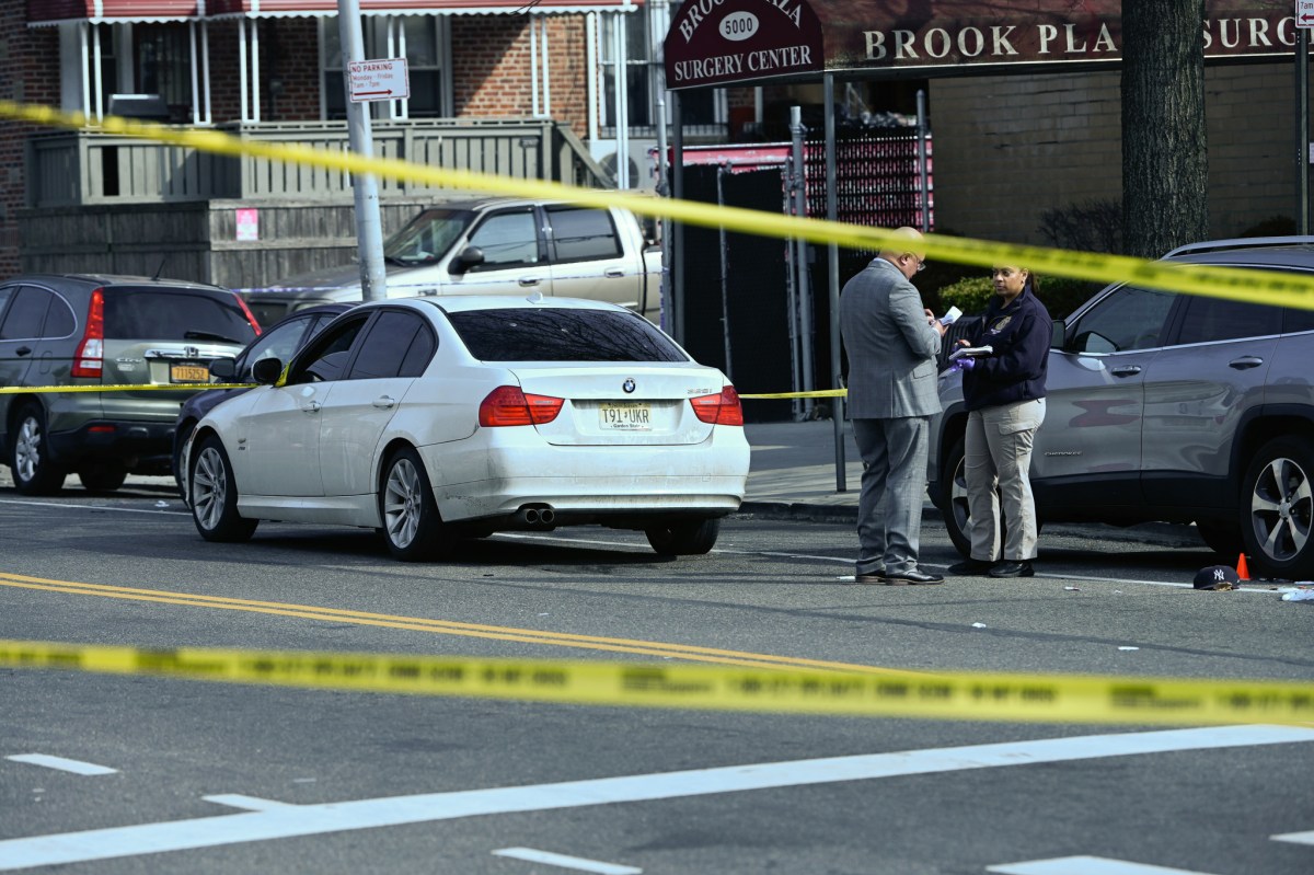 Brooklyn police shoot man with box cutter, force debate. Brooklyn police shoot man with box cutter, force debate.