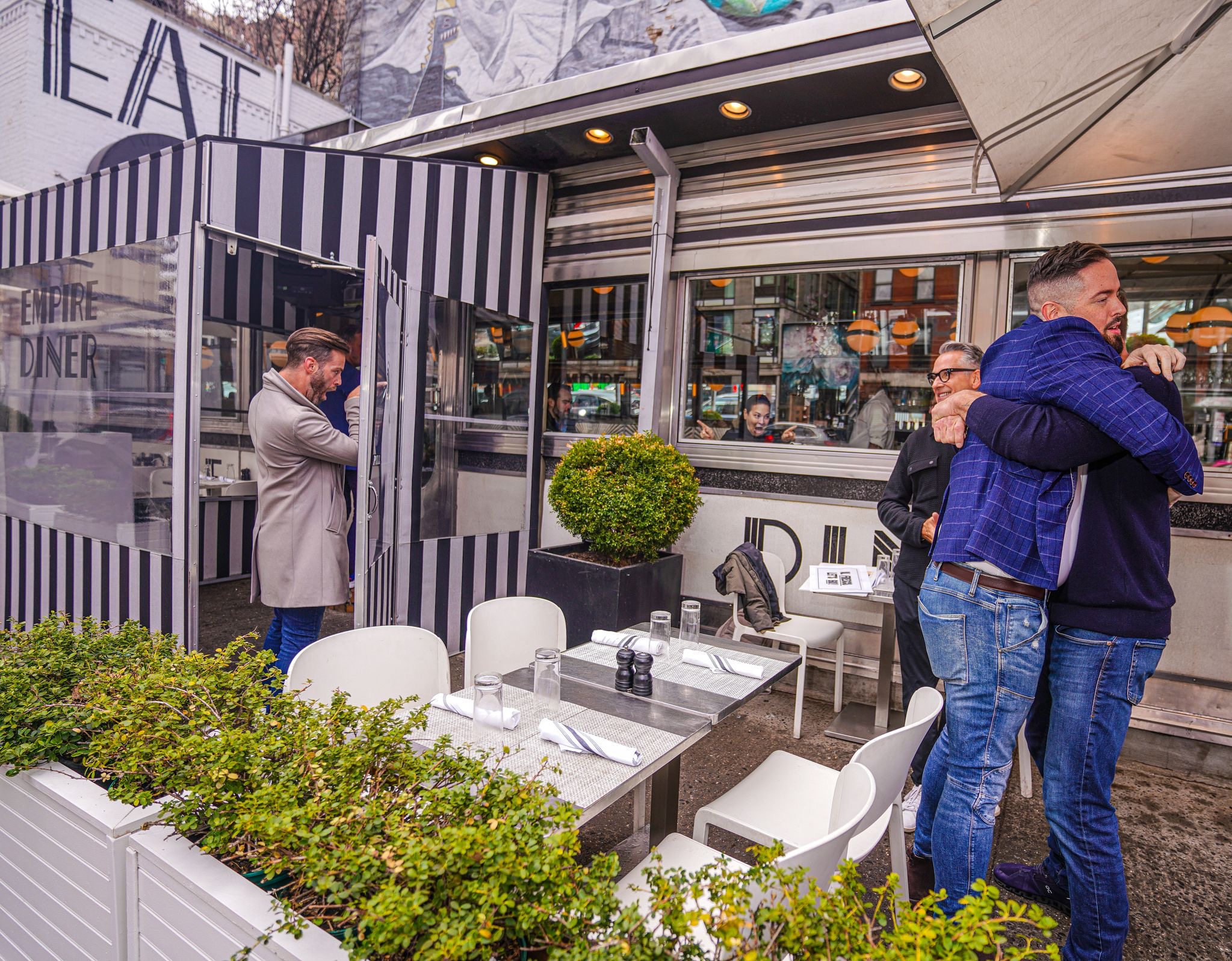 Outdoor dining: Brooklyn lawmaker pushes for return of year-round ...