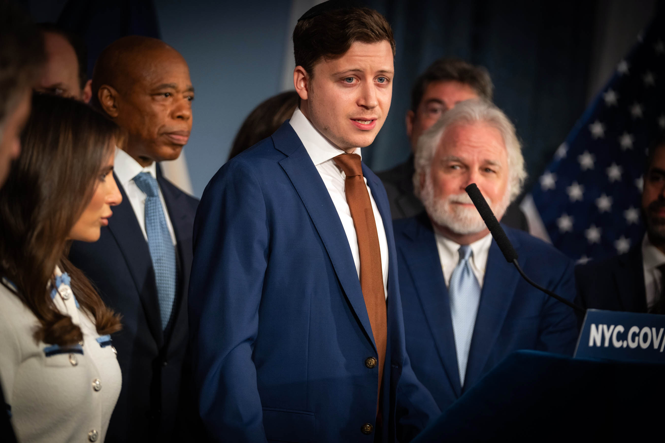 Adams launches new mayoral office to combat antisemitism in NYC