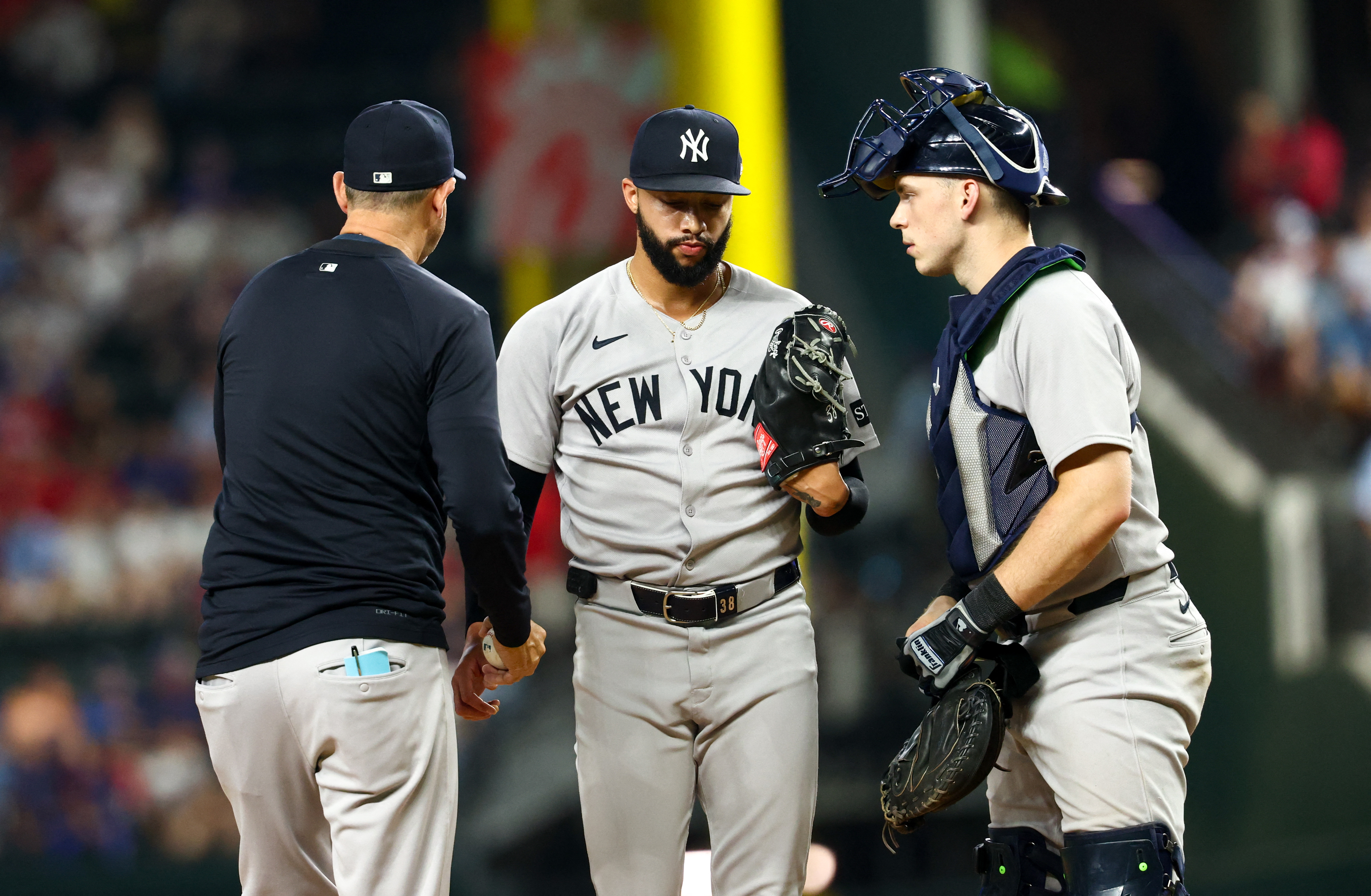 Devin Williams free-falling, Yankees bullpen in shambles