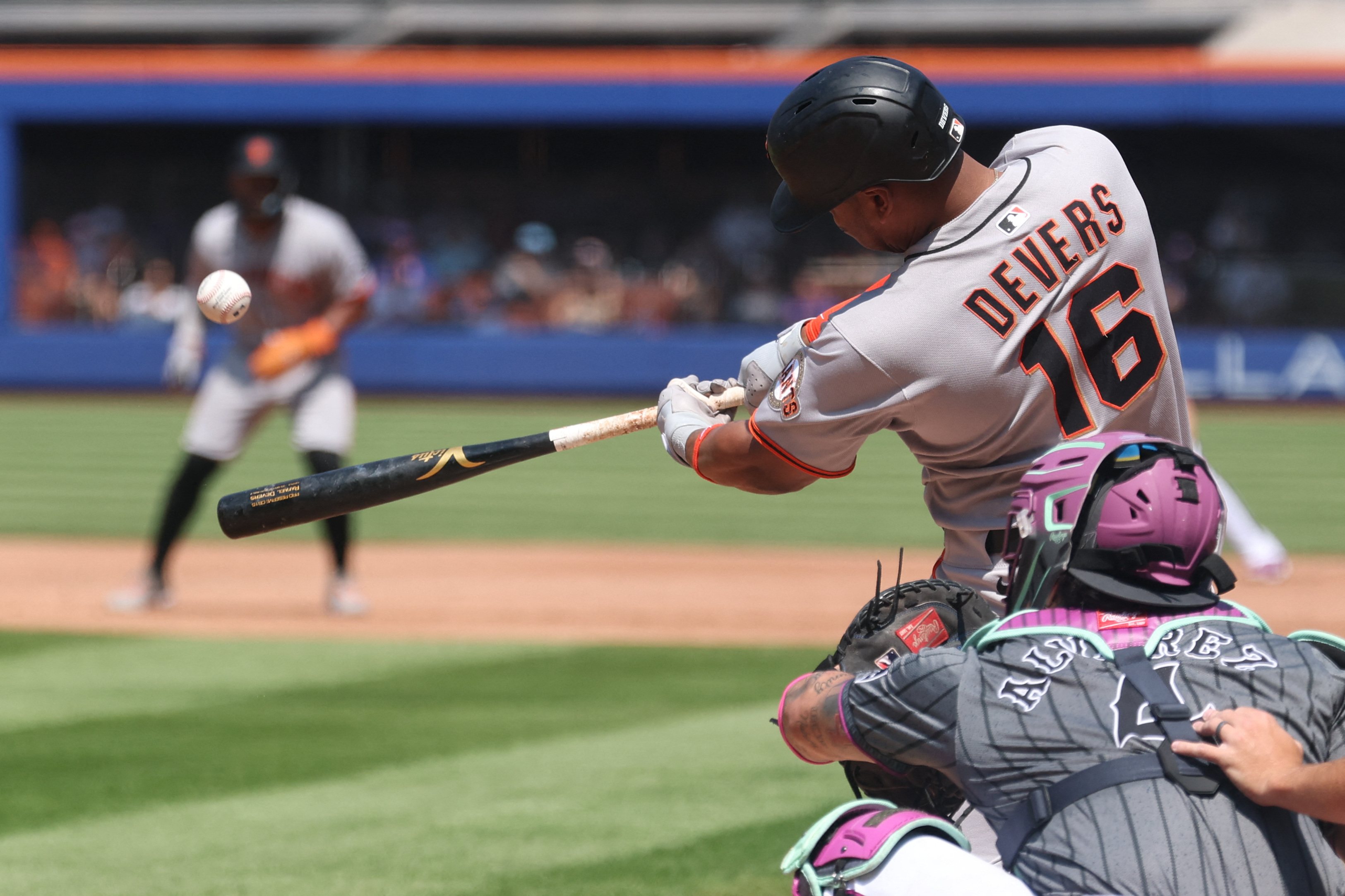 Mets trashed by Giants 12-2 in rubber game