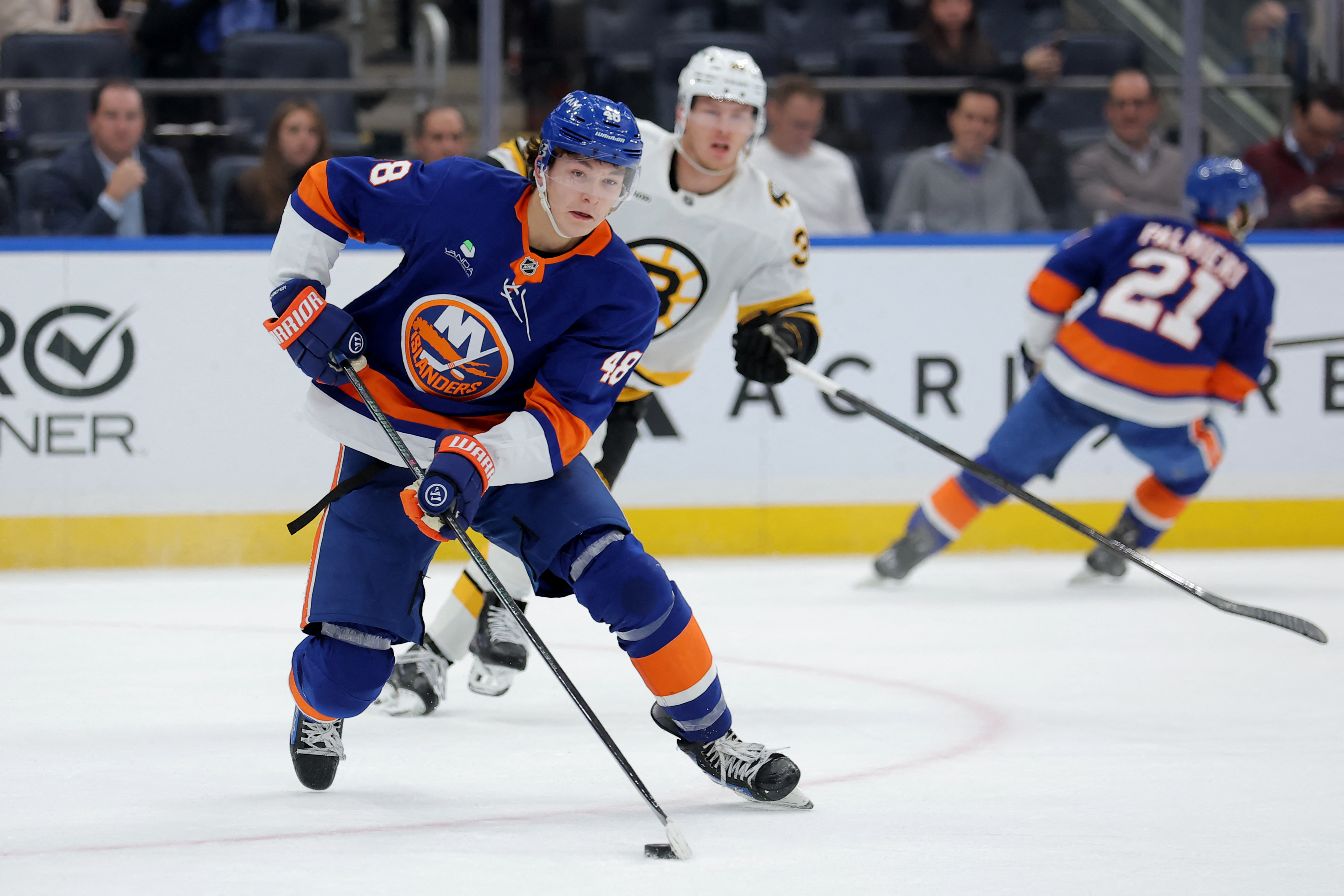 Matthew Schaefer has ‘a target on his back,’ but Islanders’ teammates ...