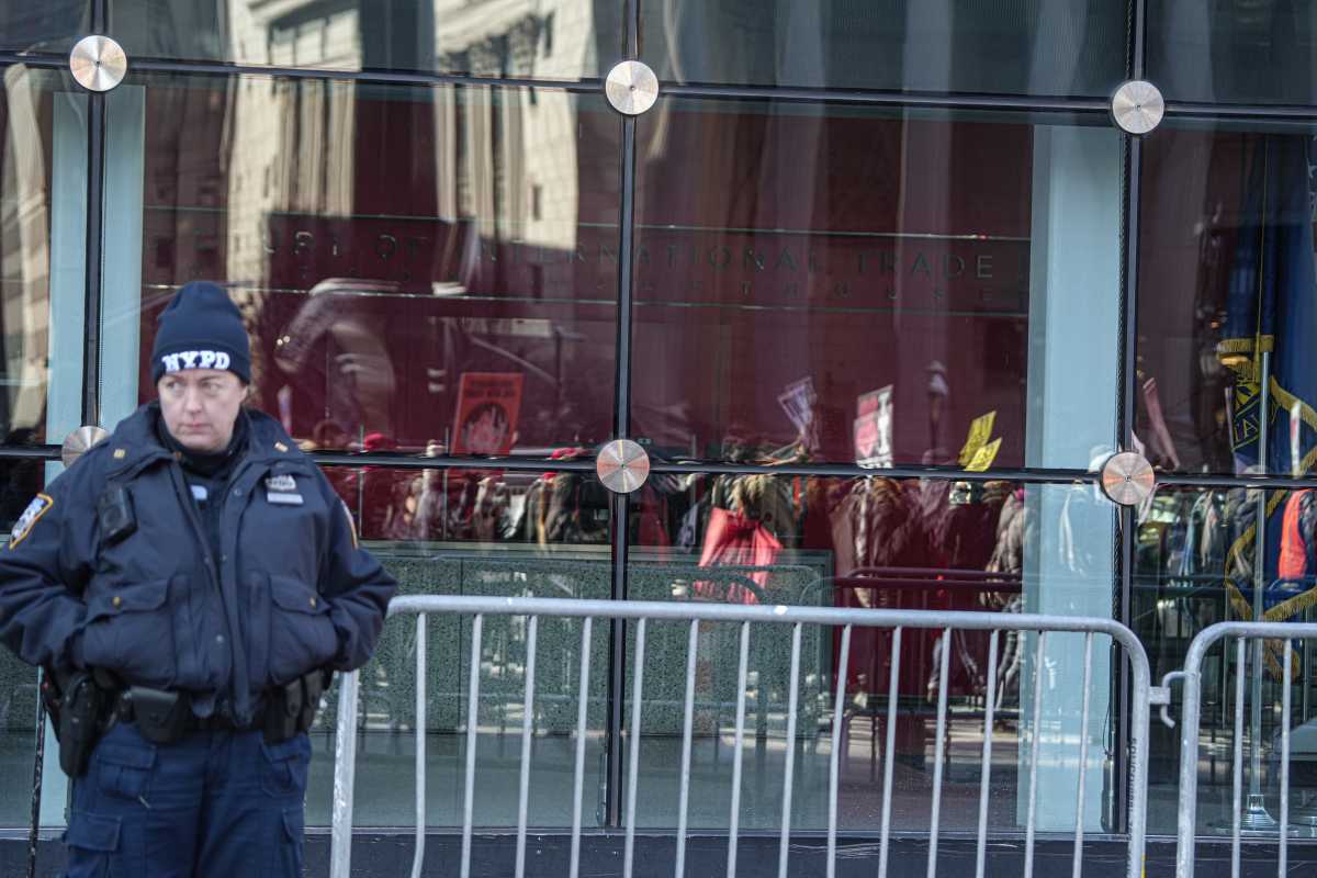 MLK Day: Hundreds march across Brooklyn Bridge demanding end to ICE and ...